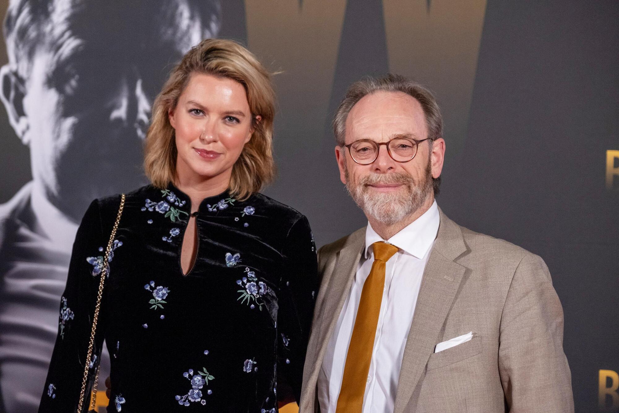 Hoe de zwangerschap van Els van Doesburg meer is dan een gewone aankondiging: “We staan te ...